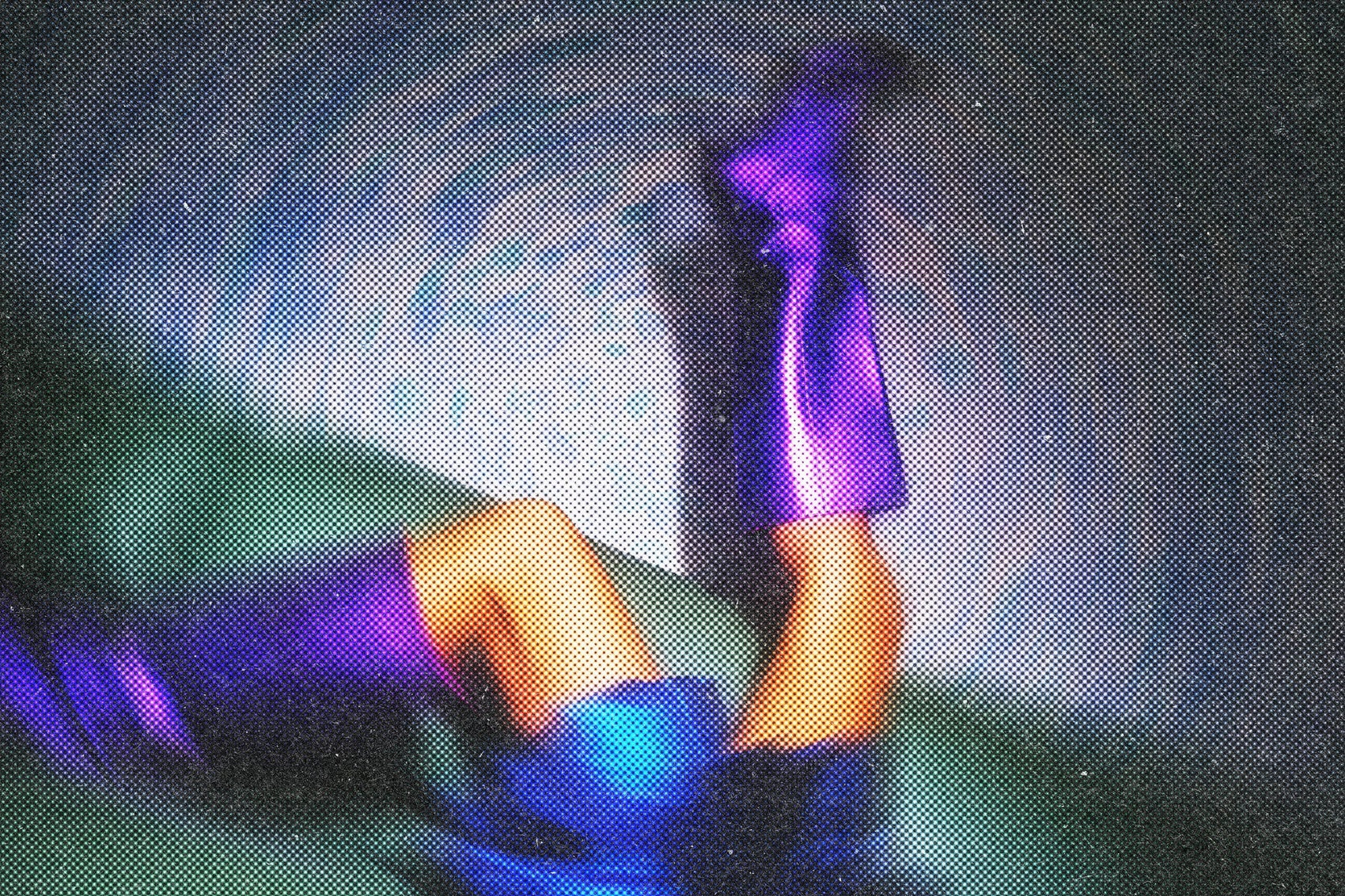 Halftone Spinning Blur Photo Effect by Pixelbuddha